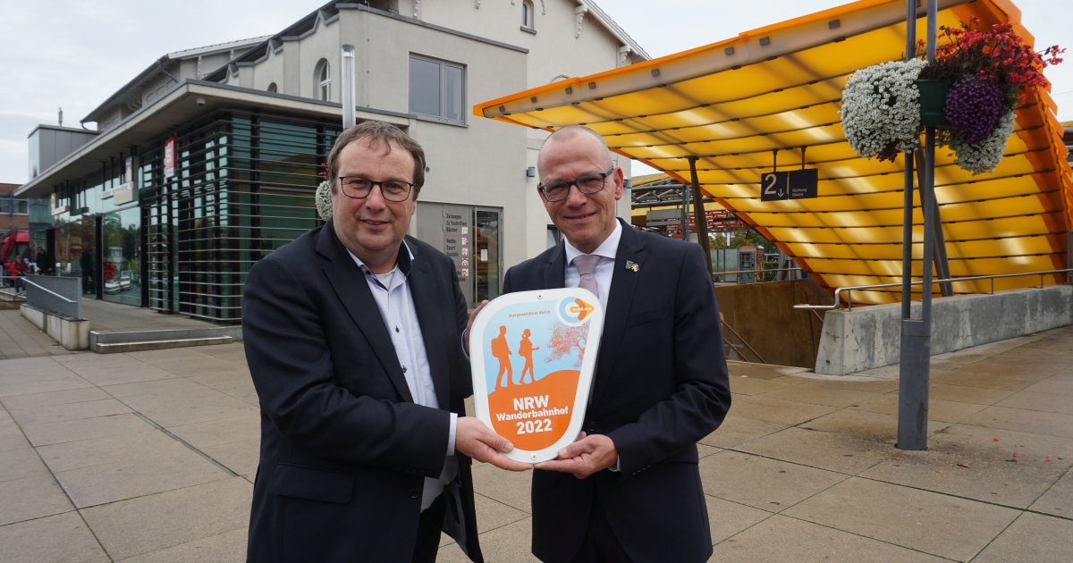 Umwelt- und Verkehrsminister Krischer kürt Wanderbahnhof des Jahres 2022 | Stadt Emsdetten