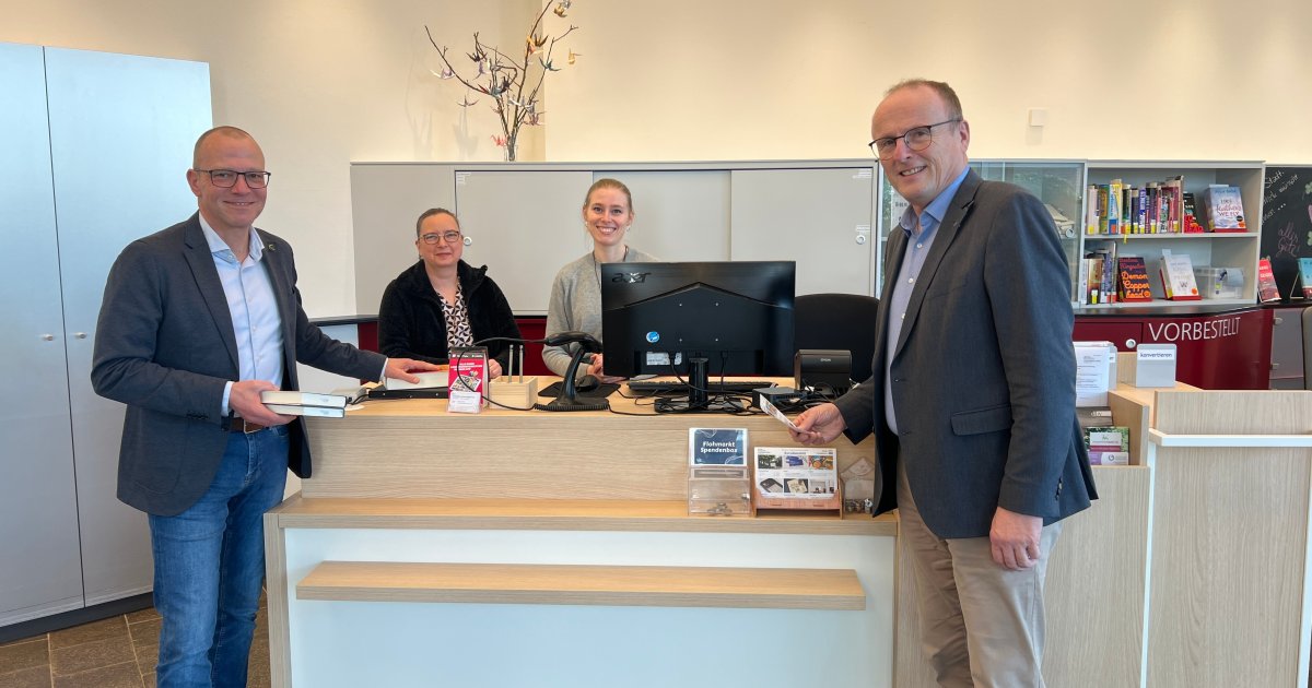 Stadtbibliothek Emsdetten mit neuem Eingangsbereich | Stadt Emsdetten