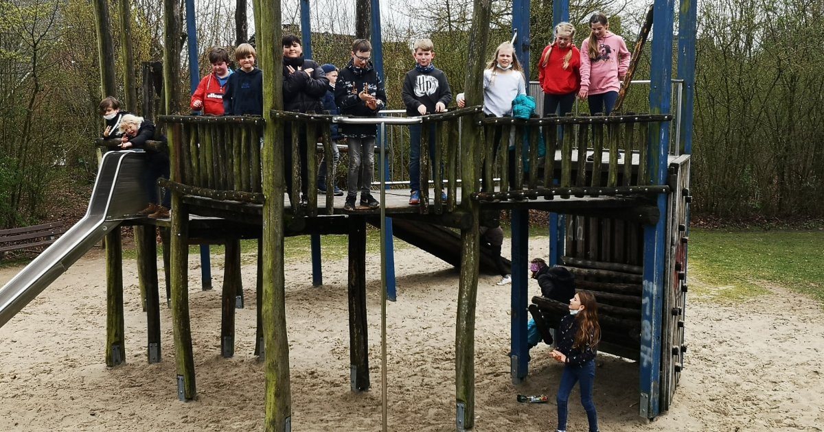 Kinderrat Nimmt Spielplatz Unter Die Lupe Stadt Emsdetten kinderrat-nimmt-spielplatz-unter-die-lupe-stadt-emsdetten